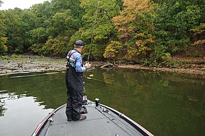 Drop-Shotting in Shallow Cover: A Bass-Fishing Secret | Baitshop.com